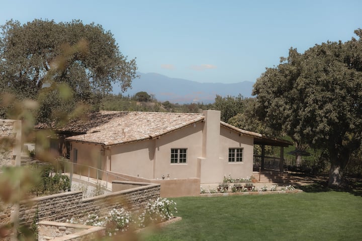 Sunstone Cottage The Rhône Suite - Solvang, CA