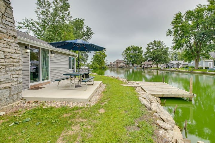 Grand Lake Cabin W/ Private Dock In St Marys! - Splash Pad, New Knoxville