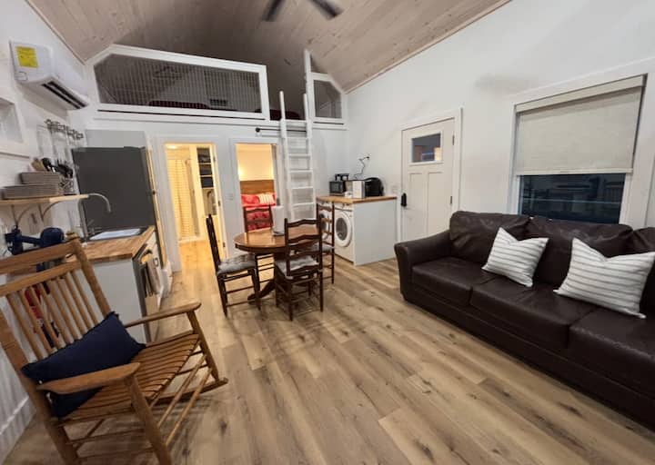 Liberty Loft Brand New Pet Friendly - Emerald Beach, MO