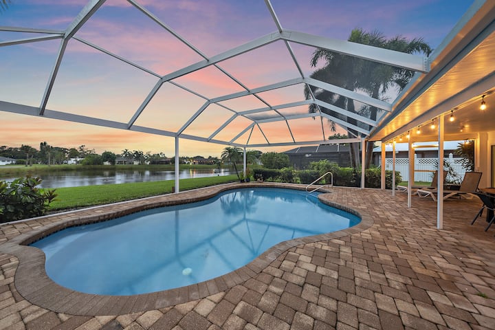 Splish Splash Retreat | Saltwater Pool + Grill - Sarasota, FL