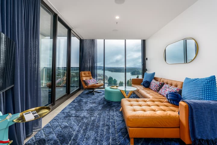 Luxury 1br Apt With Lake Views In Belconnen - Belconnen