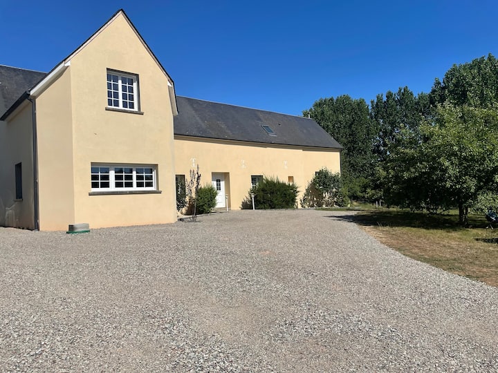 Gîte Calme Près De La Flèche, Idéal Pour Familles - Le Lude