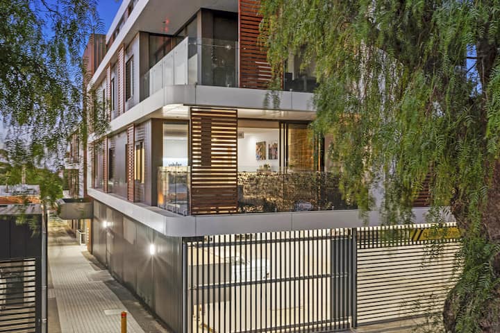 104 Portarlington Esplanade Luxury 2 Bed 2 Bath - Drysdale