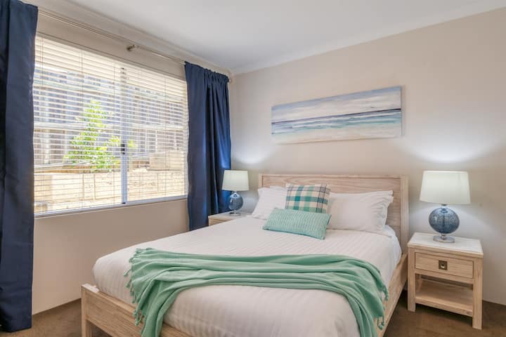 Cosy Connolly 2br Home Close To Golf Course - Joondalup