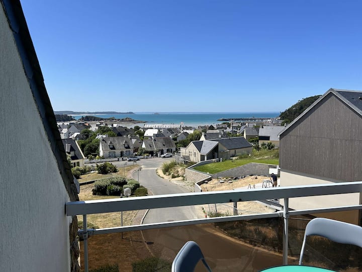 600 - Appart T2 Vue Mer Sur Les Hauts De Tu Es Roc - Erquy