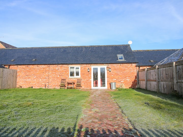 Millstone Cottages - Middle Cottage - Westbury, UK