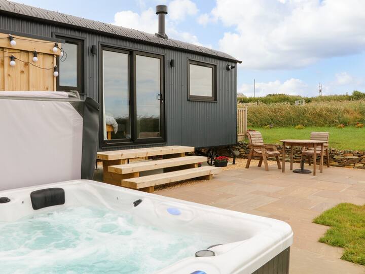 Northcott Hut - Bude
