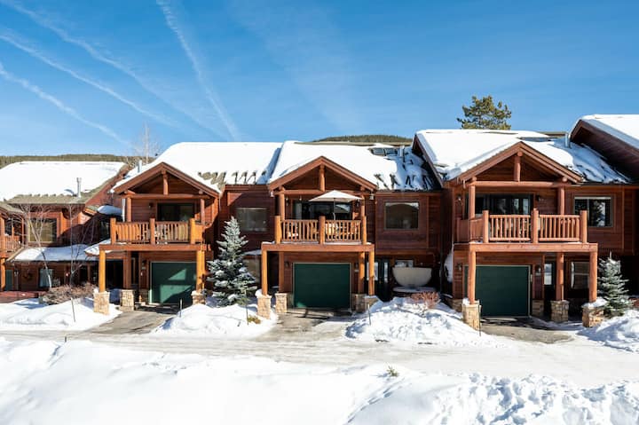 Slopeside 202 | Ski Resort Views | Private Hot Tub - Winter Park, CO