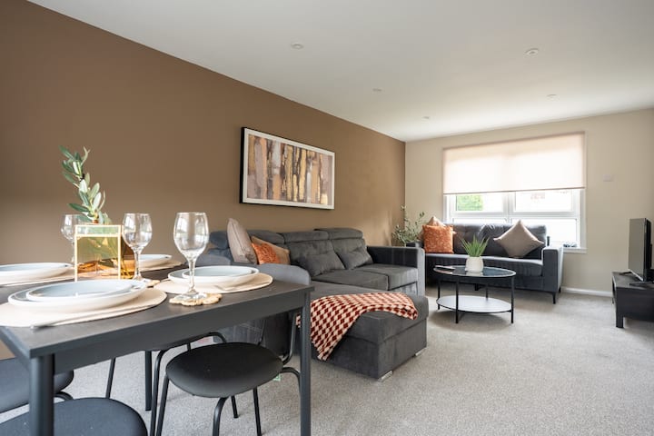 Snug Modern Home In Livingston - Livingston