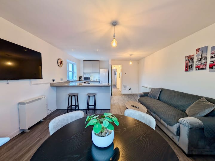 Stylish 1-bed Flat - Free Parking & Easy Transport - Slough