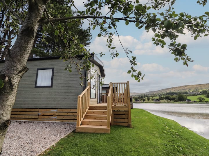 Astoria Lodge - Clitheroe