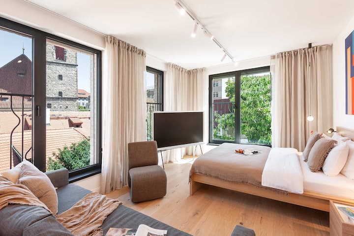 Turnkey | Henry's Tower Apartment Iii-4 - Prague