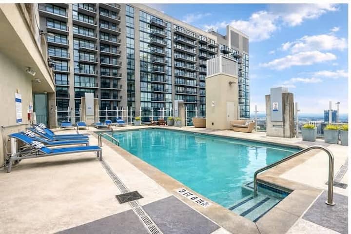 Midtown Skyline Condo By Piedmont Park | Luxepad - Atlanta, GA