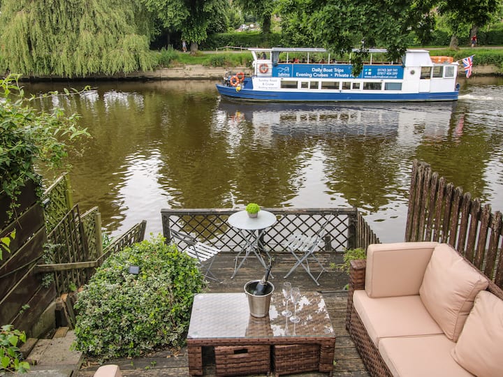 Riverbank - シュルーズベリー