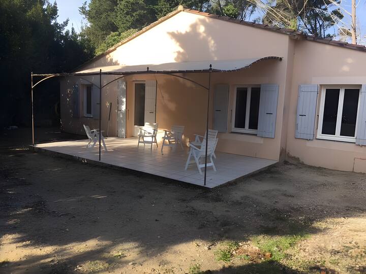 Gîte En Provence, 90 M² - Vedène