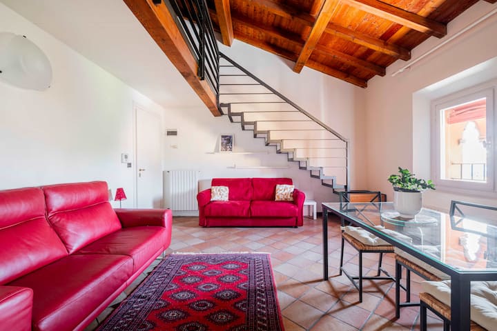 Casa Indipendenza, Bright Stay In Historic Center - Bolonya