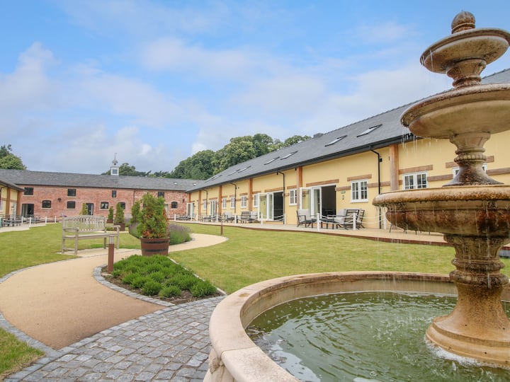 Kempton Park Cottage - Oswestry