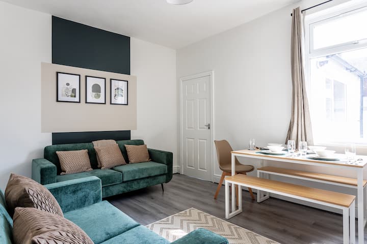 Central Darlington 3 Bedroom Home - Darlington