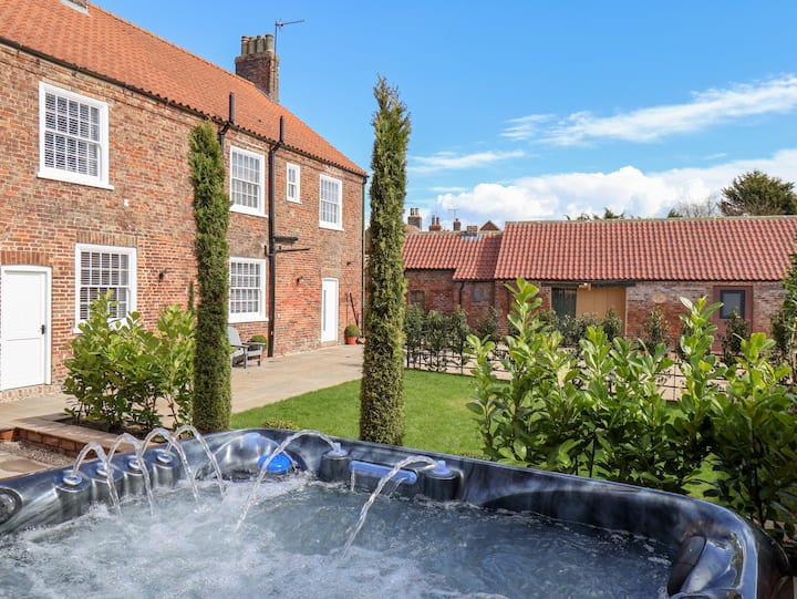 Harpham Manor House - Driffield
