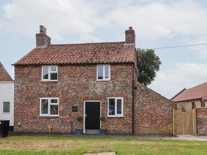 Manor Cottage - Driffield