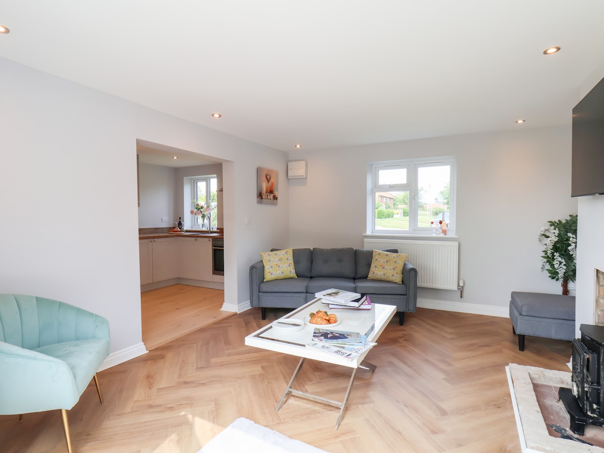 Manor Cottage - Houses for Rent in Harpham, England, United Kingdom ...