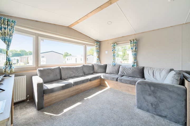 Brookside Bliss - Billing Aquadrome - Northampton