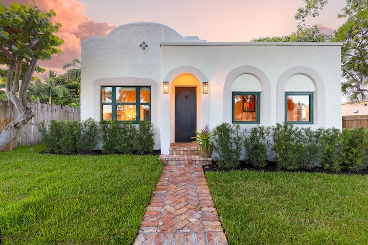 Near Galleries & Shops: Spanish Revival Wpb Home! - West Palm Beach, FL