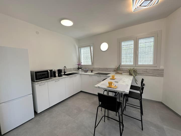 Detached Villa With Private Garden And Barbecue - Lignano Sabbiadoro