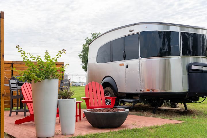 Fredericksburg Airstream On Local Peach Orchard - Fredericksburg, TX