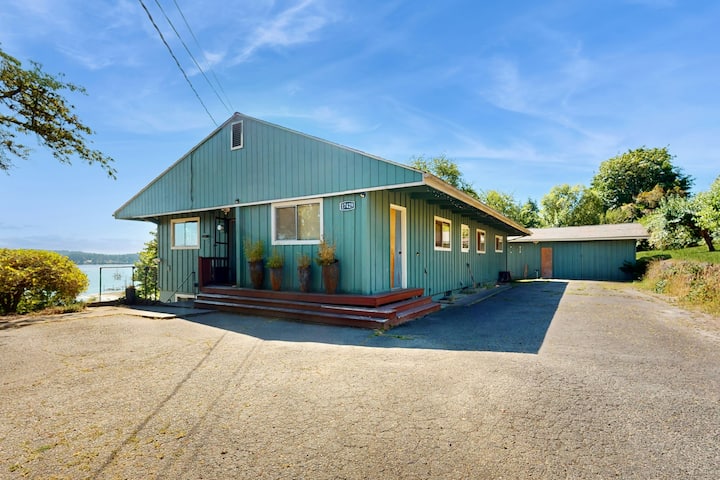 2 Br Home With Waterviews Near Poulsbo - Poulsbo, WA