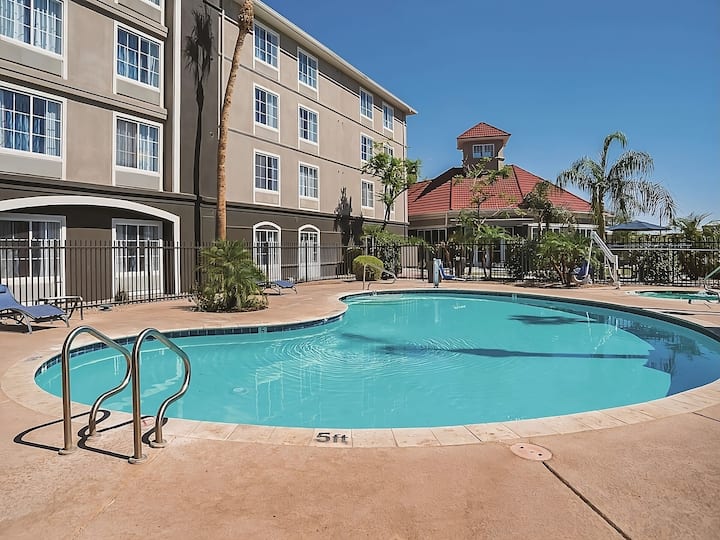 King Business Class, La Quinta, Outdoor Pool - Phoenix, AZ