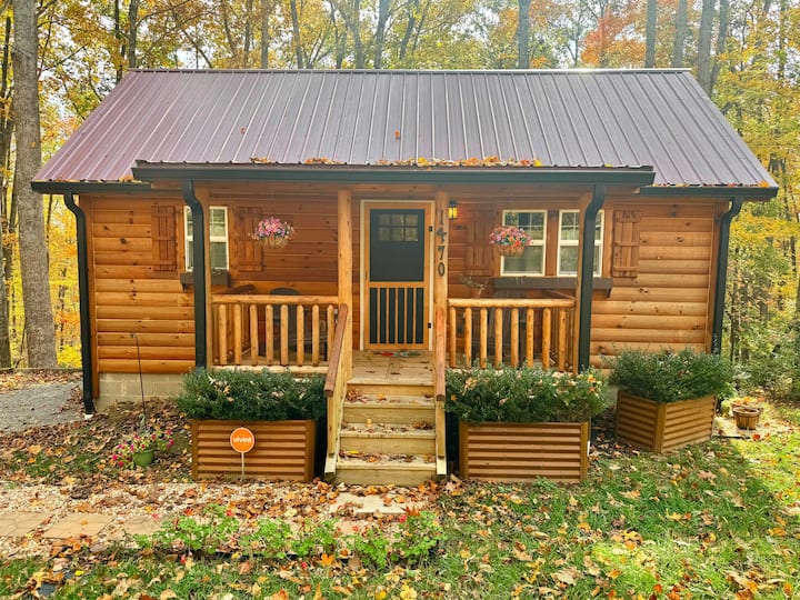 Gatlinburg Vibes | Fireplace, Deck & Boat Access - Smithville, TN