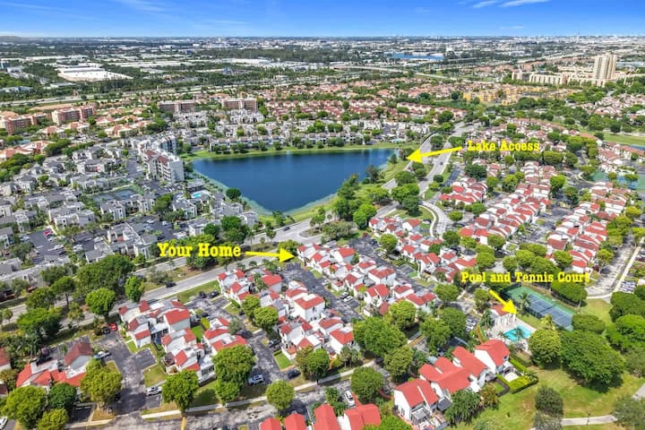 Spacious 3br Home With Pool Access - Doral