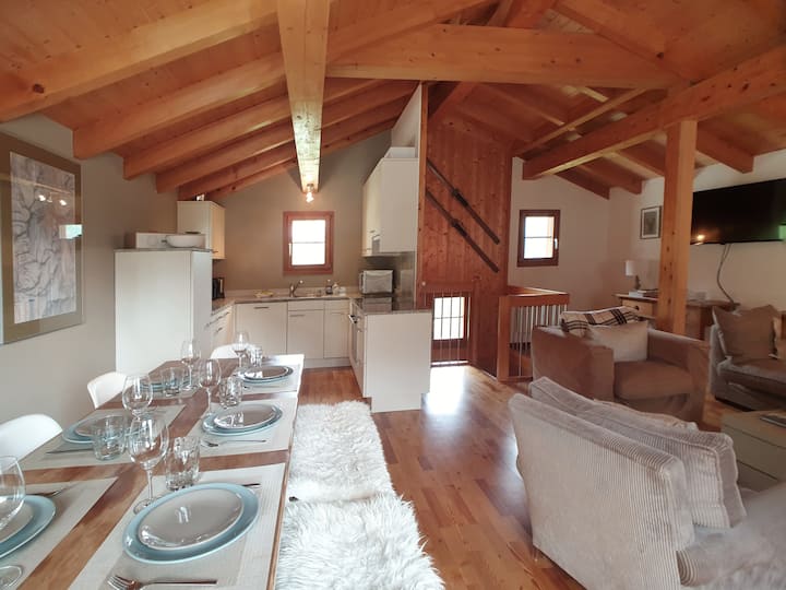 Charmant Chalet Dans Le Village De Chalets Avec Te - Saas-Fee