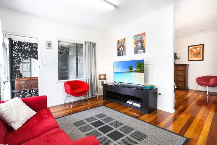 Grey Whale Anchor Inn U1 - Cairns