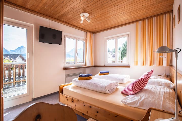 Chambre Double Spacieuse - Scuol