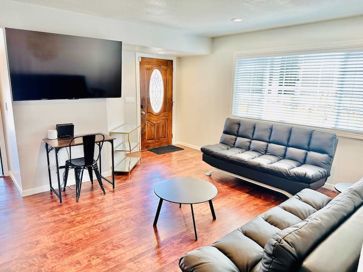 Golden Hour Haven|3bedrooms|sleeps9 - Reno