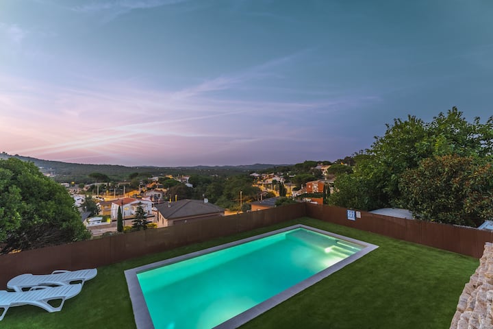 Piscine & Bbq | Entre Costa Brava & Montagne - Breda, Spain