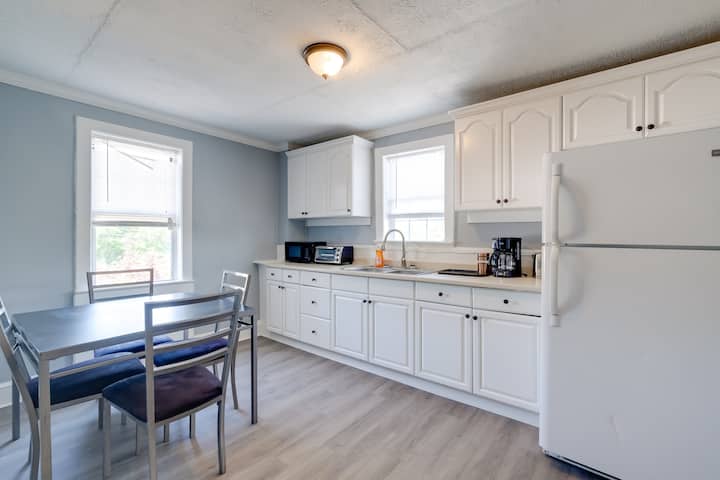 6 Mi To Historic Leesburg: Apt W/ On-site Dining - Leesburg, VA