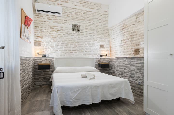 Habitación Doble Con Baño Privado - Sevilla, España