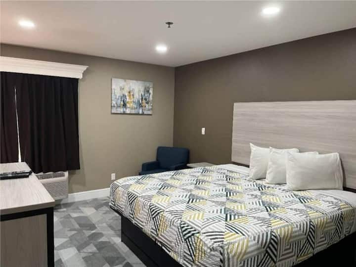 Motel 6 Houma, La_1 King Led | Nsmk, Micro - Houma, LA