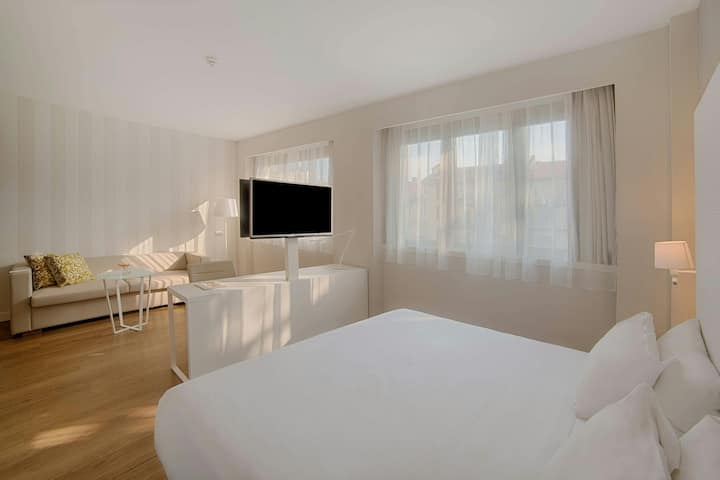 Nh Torino Centro- Standard Room - Turin