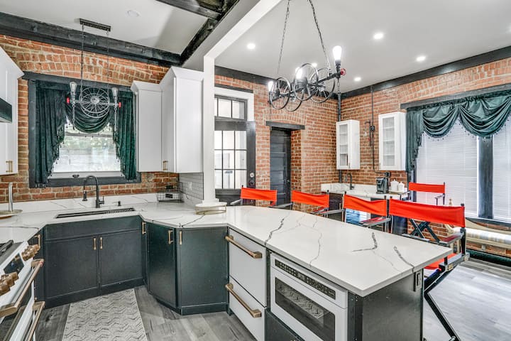 Walk To Nott Memorial: Studious Retreat Near Eats - Schenectady, NY