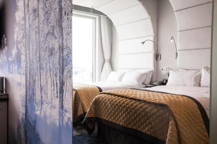 2 Modern Rooms Perfect For Exploring Brooklyn - Brooklyn, NY