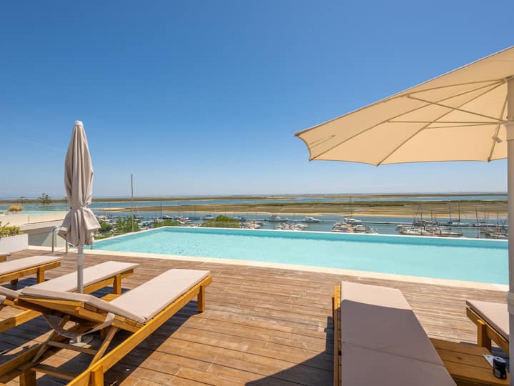 Stay By The Marina - Modern 1bdr Apartment W/ Pool - Faro