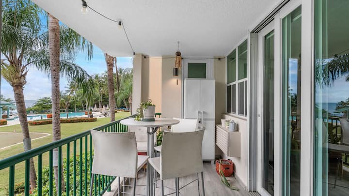 Beachfront | Balcony With Pool & Beach Views - Mayagüez