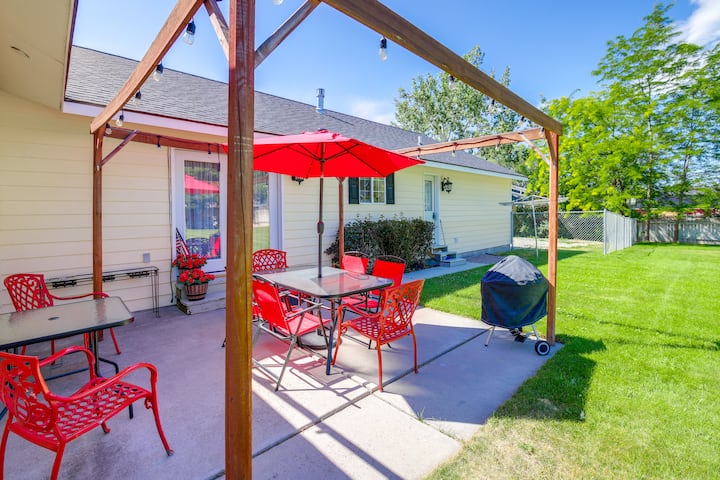 Bitterroot Mountain Views: Montana Family Home! - Hamilton, MT