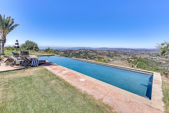 Stunning Valley & Mtn Views: Elegant Temecula Home - Temecula