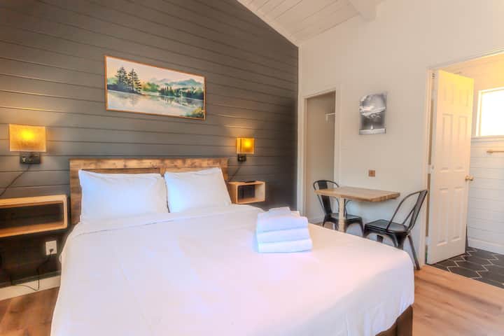 Tahoe Mountain Inn #13 - South Lake Tahoe, CA