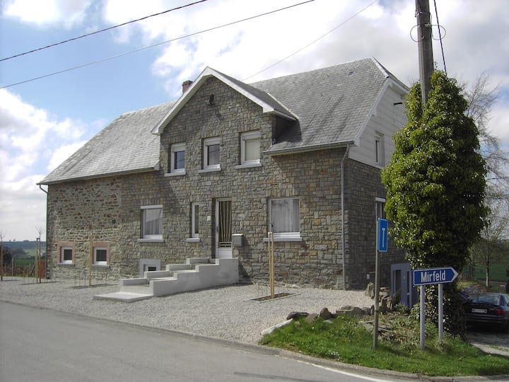 Maison De Vacances à Heppenbach Jardin - Saint-Vith